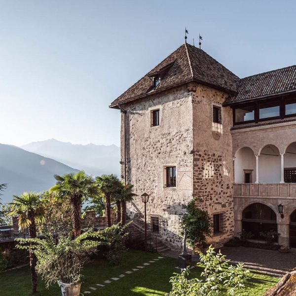 Castel Fragsburg: luxurious suites in South Tyrol